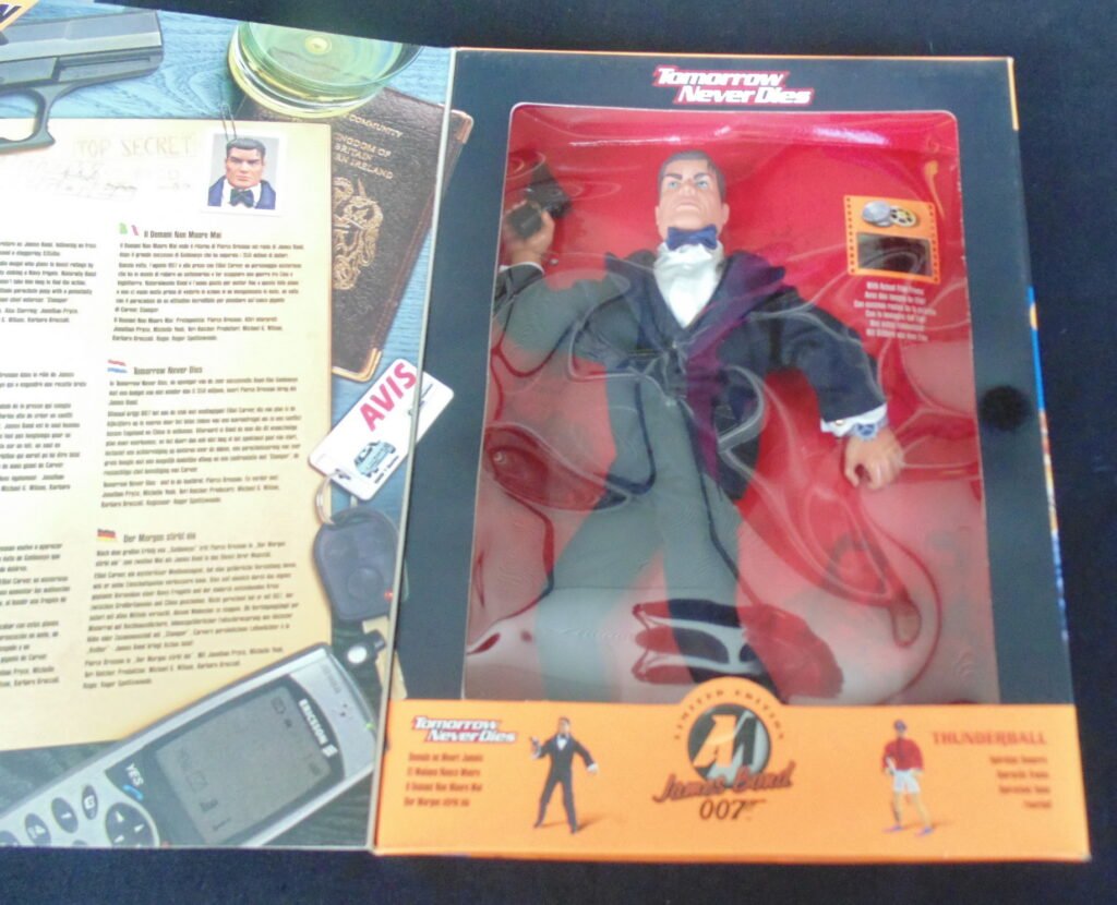 Action Man, 007, Tomorrow Never Dies - Smolle's - A. Trading Mart